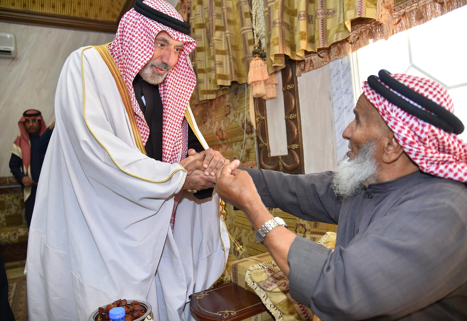 أمير نجران يعزي المدير التنفيذي للهيئة الدائمة المستقلة لحقوق الإنسان ...